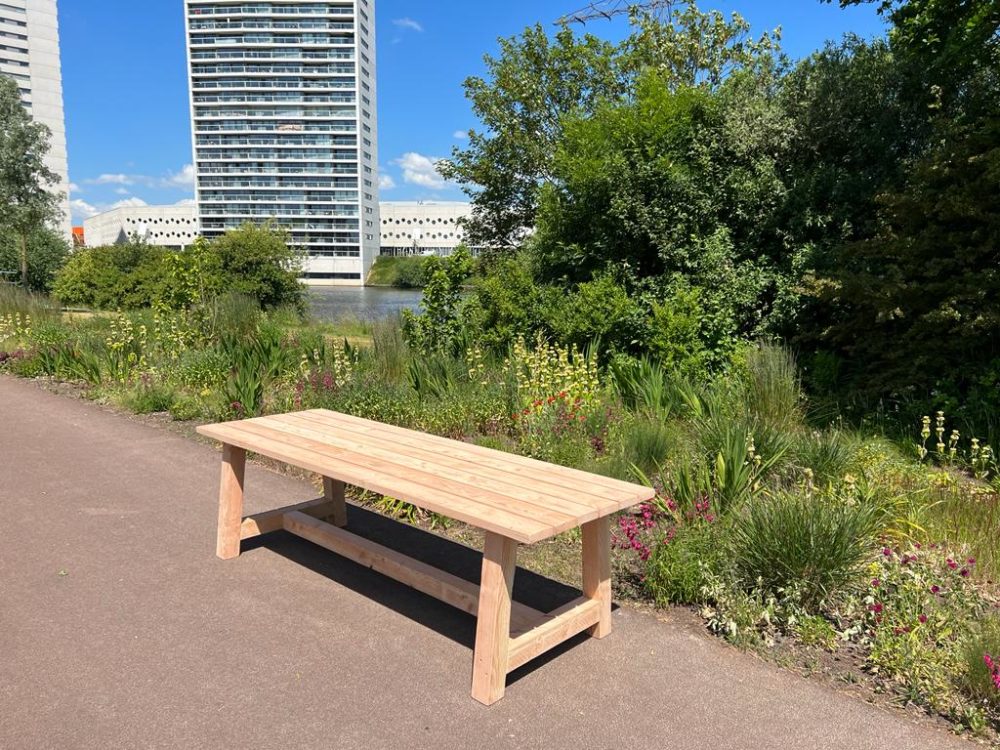 Tafel Lea douglashout met A poten kopen? Bestel nu [20%]